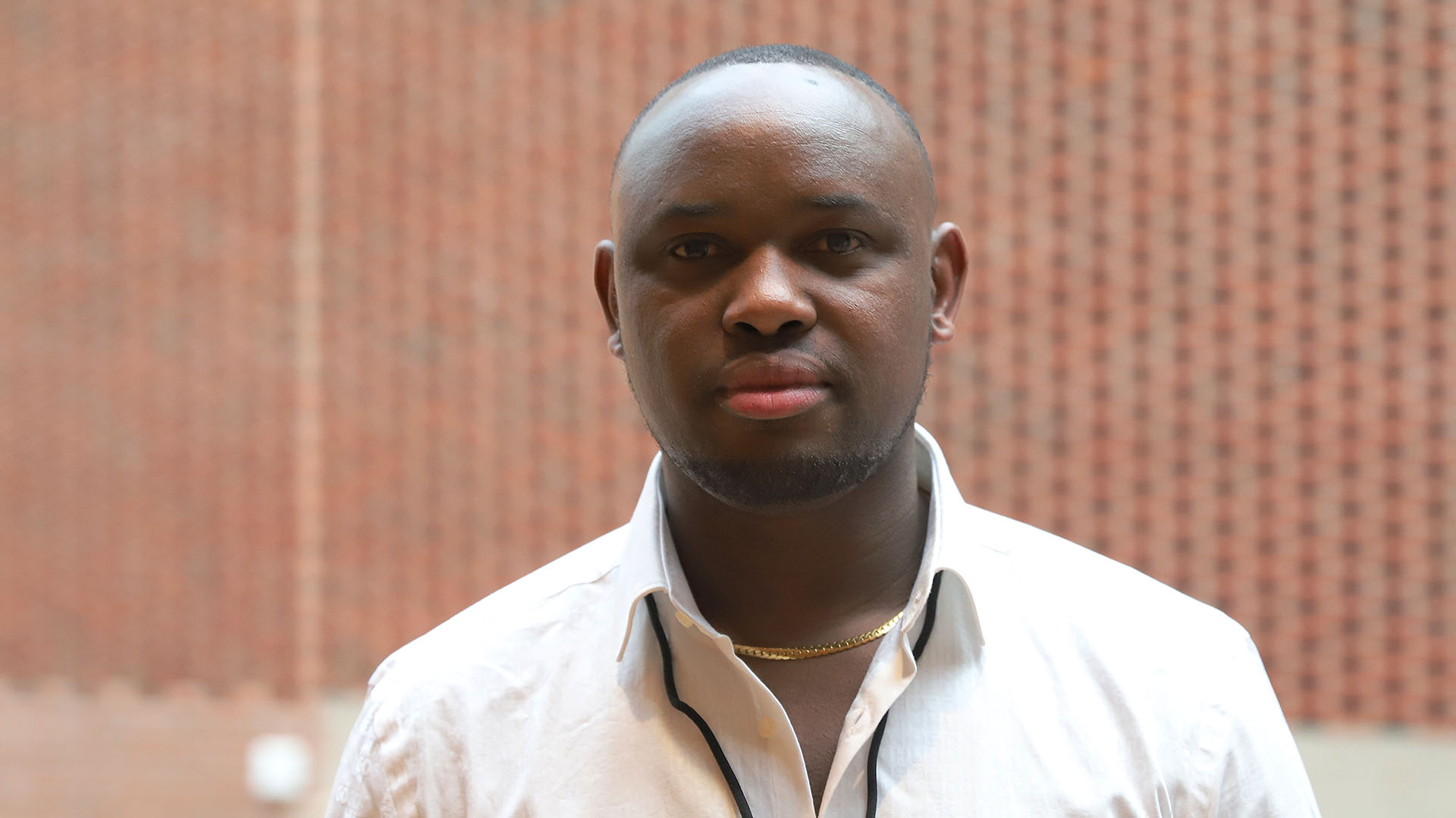 Jalkapalloilija päätyi ruokalähetiksi ja oikeustaistelijaksi ...